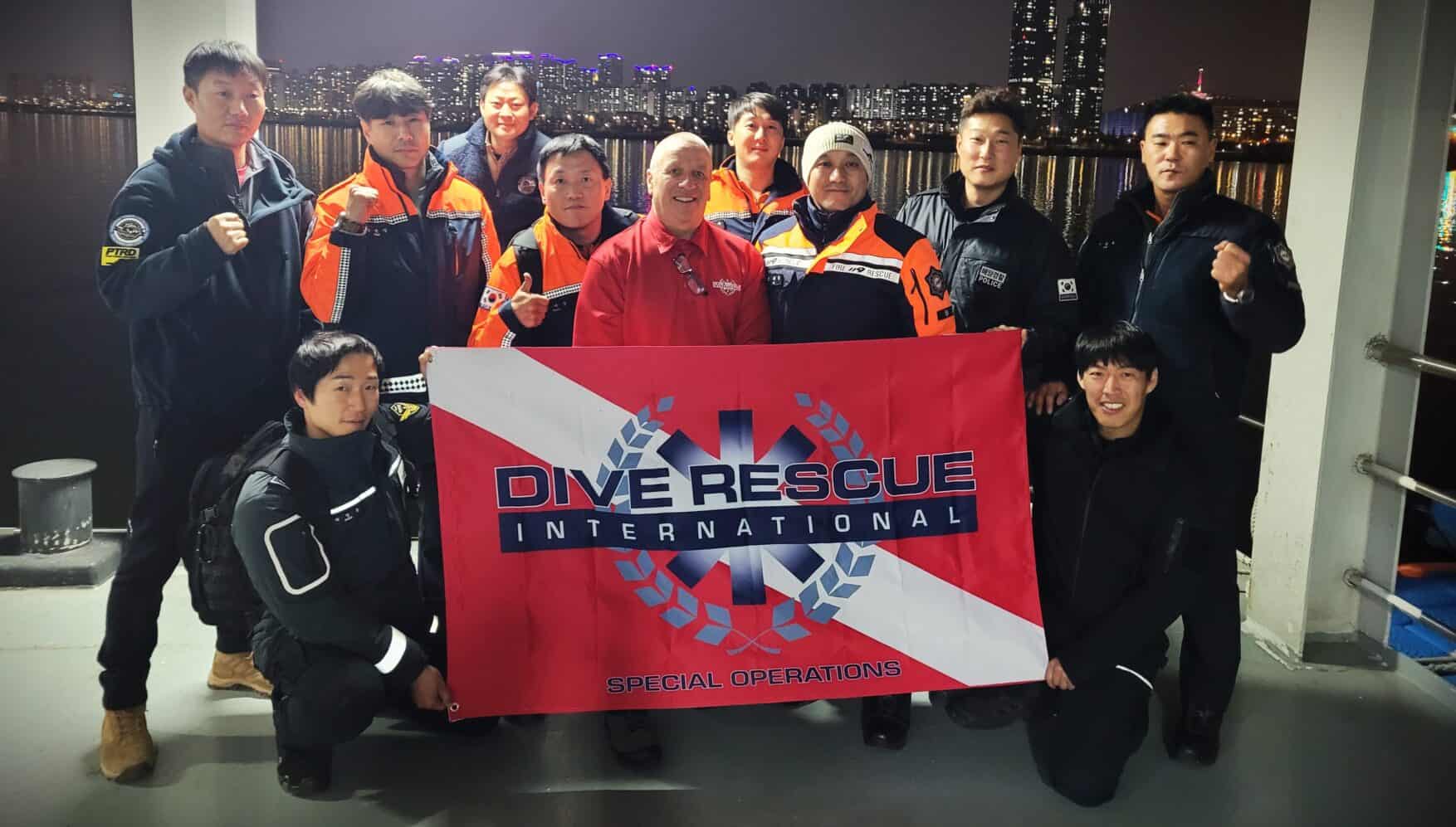 DIVE RESCUE INTERNATIONAL FLAG - Dive Rescue International